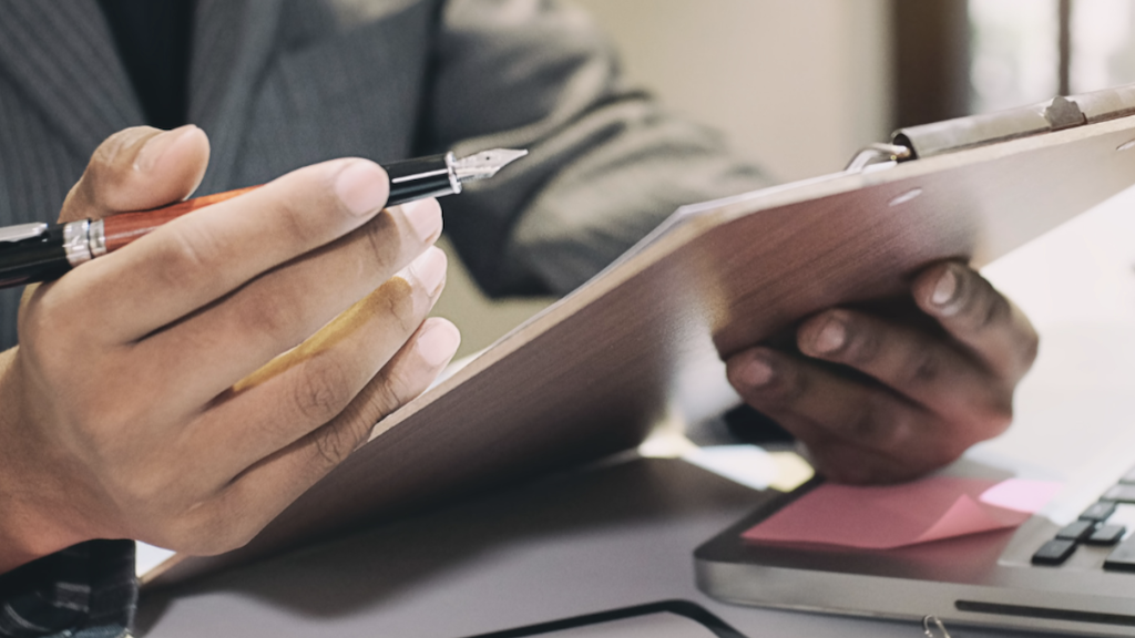 Control en el trabajo: clave para productividad y mejora